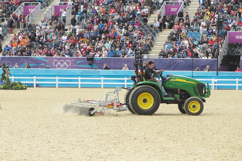 Things To Consider When Selecting An Arena Groomer - Footing Solutions LLC